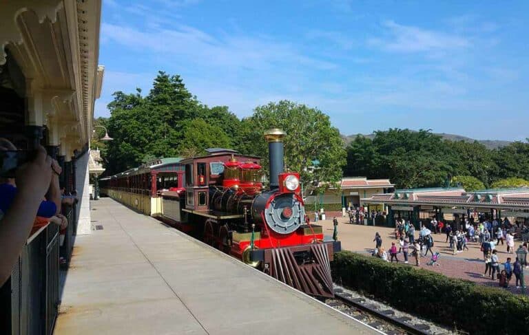 Steam Locomotives At Disney Parks Around The World | Steam Giants
