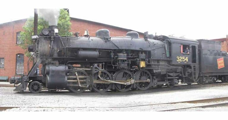 Canadian National #3254, Faded Steam In PA | Steam Giants